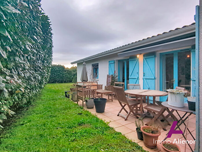 Maison à vendre - Audenge - 5 pièces - 3 chambres