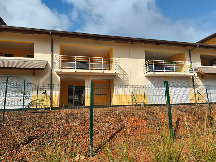 Appartement à louer - Remire-Montjoly - 4 pièces - 3 chambres