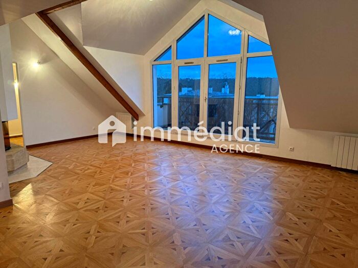 Appartement à louer - Bord de Seine-Closeaux, Rueil-Malmaison - 3 pièces - 2 chambres