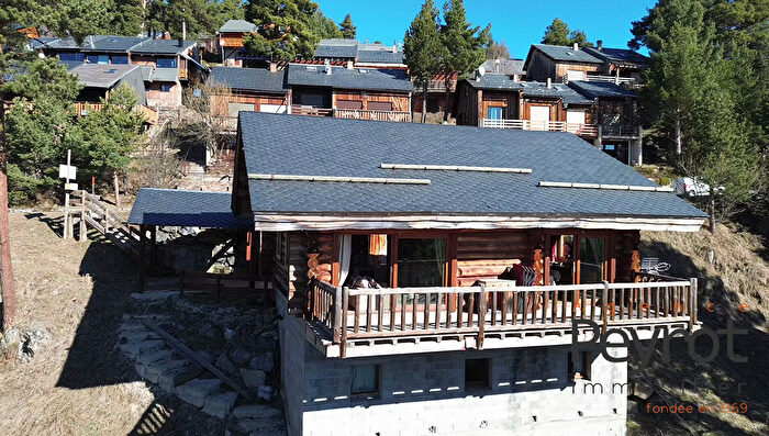 Maison à vendre - Puyvalador - 7 pièces - 6 chambres