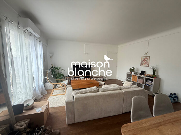 Appartement à louer - Descartes - 5 pièces - 3 chambres