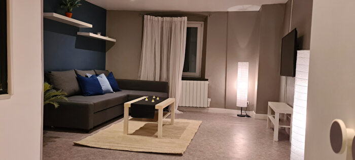 Appartement à louer - Thann - 2 pièces - 1 chambre