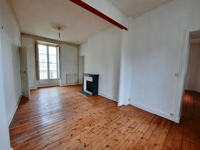 Appartement à louer - Nantes, Saint-Clément, Jardin des plantes, Caserne Lamoricière - 3 pièces - 2 chambres