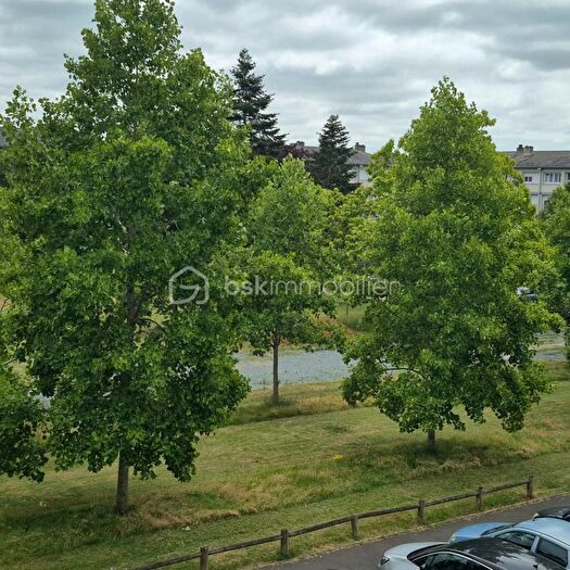 Appartement 3 pièces à Angers, Monplaisir, à vendre