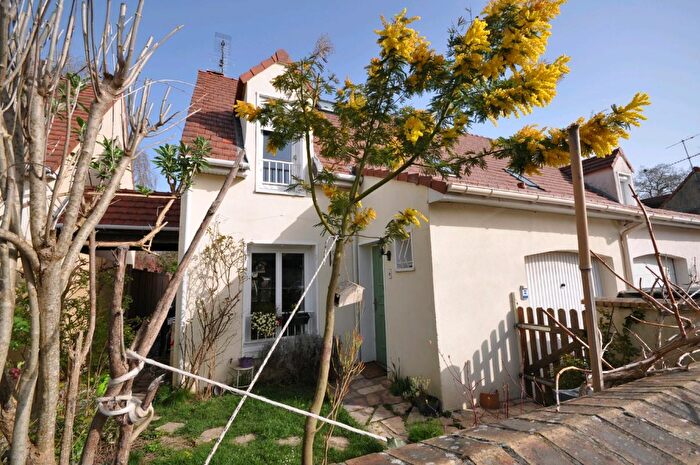 Maison à vendre - Boissy-sous-Saint-Yon - 6 pièces - 3 chambres