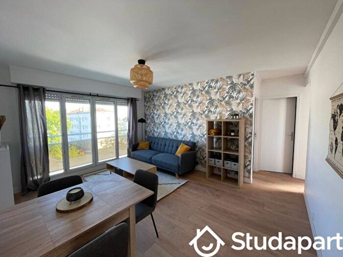 Appartement à louer - Le Lycée, Talence - 1 pièce - 2 chambres