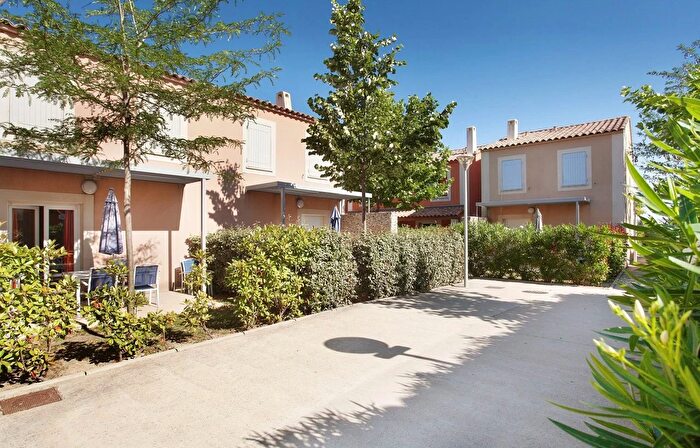 Maisons à vendre et appartements à louer - 1