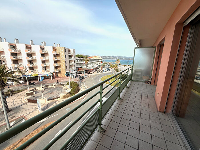 Appartement 2 pièces à vendre - Cavalaire-sur-Mer, Centre-ville