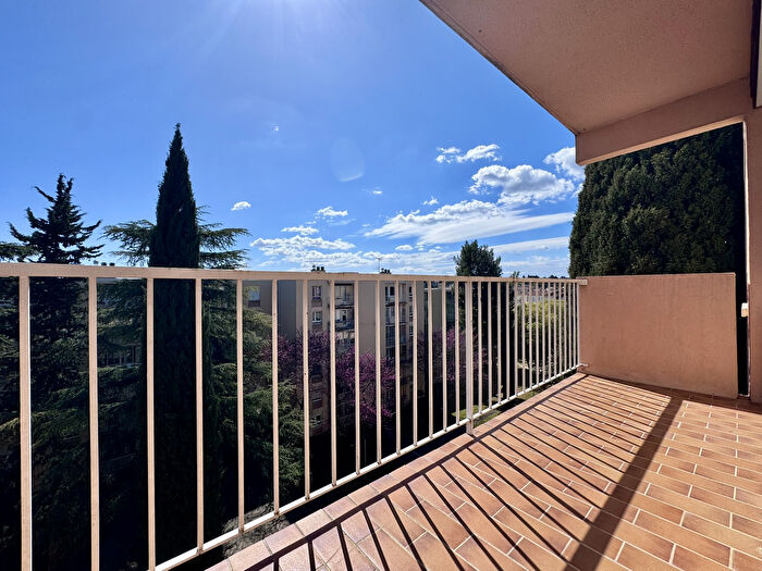 Appartement à louer - Nîmes, Feuchères - 4 pièces - 3 chambres