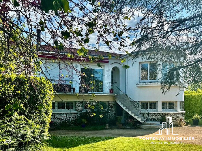 Maison à vendre - Fontenay-le-Comte, Commerce, Marchoux - 10 pièces - 6 chambres
