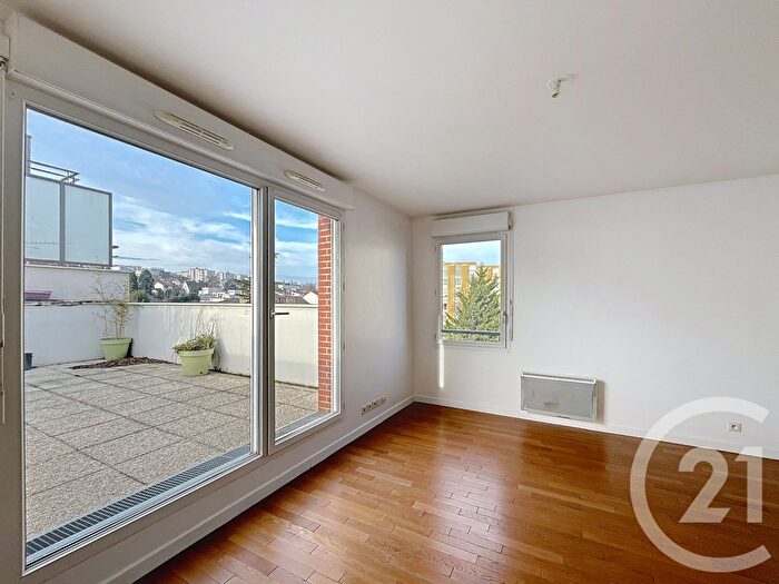 Appartement à louer - Vitry-sur-Seine, Stalingrad - 3 pièces - 2 chambres