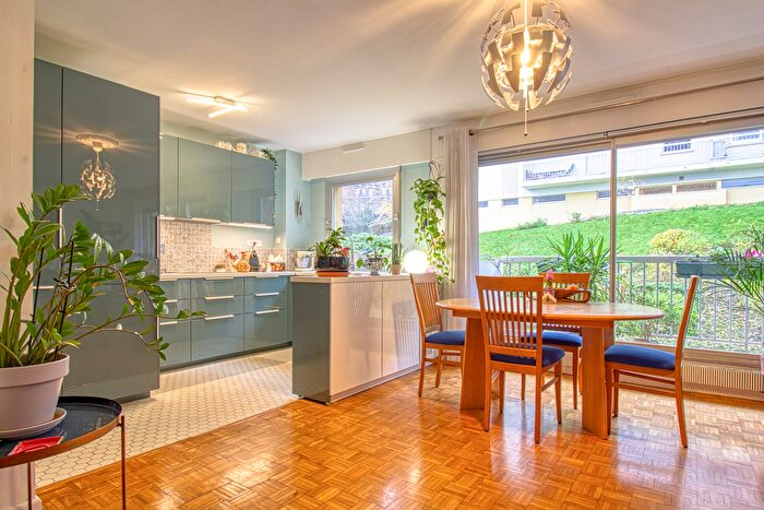 Appartement à vendre - Montmorency, Centre Montmorency - 4 pièces - 2 chambres