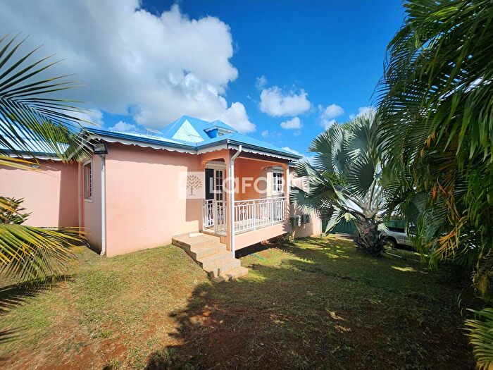 Maison à louer - Baie-Mahault - 5 pièces - 4 chambres