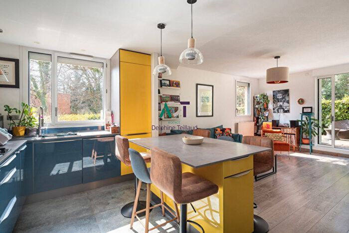 Appartement à vendre - Meylan, Centre-ville - 5 pièces - 3 chambres