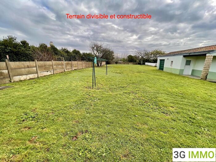 Maison à vendre - Avrillé - 5 pièces - 4 chambres