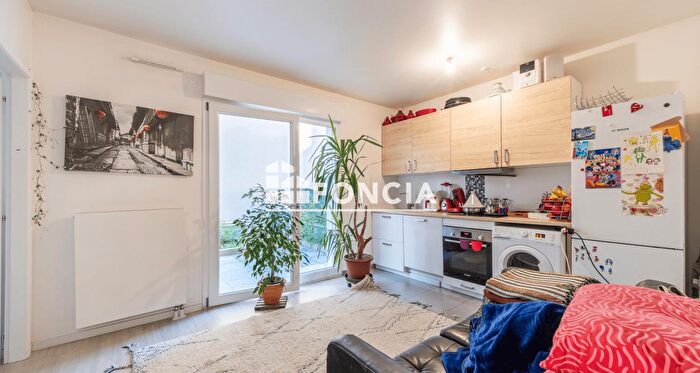 Appartement à vendre - Saint-Louis, Centre-ville - 2 pièces - 1 chambre