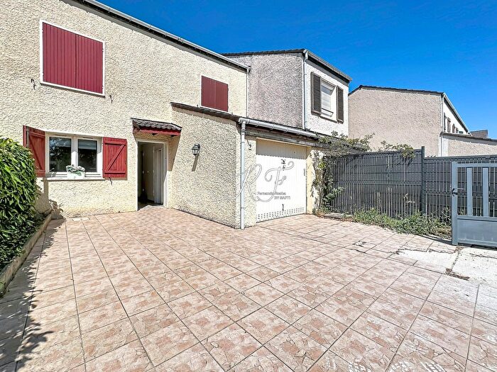 Maison 6 pièces à vendre à Cergy, Axe Majeur, Horloge