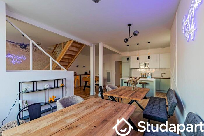 Appartement à louer - Bordeaux Sud - 1 pièce - 3 chambres