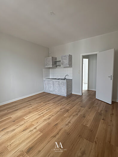 Appartement à louer - Angers, Centre-ville, La Fayette - 2 pièces - 1 chambre