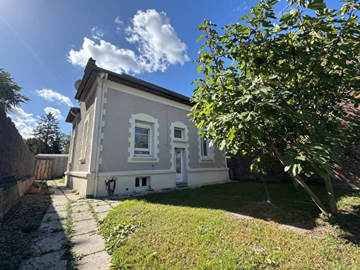 Maison à louer - Moreuil - 4 pièces - 3 chambres