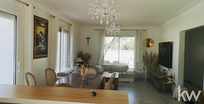 Maisons à vendre et appartements à louer - 1