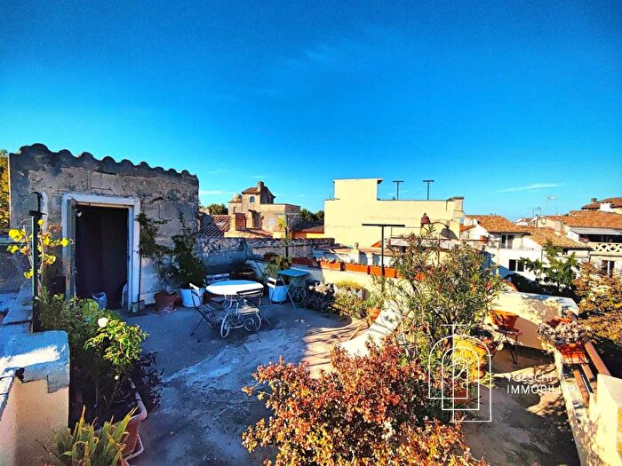 Maison à vendre - Arles, Centre-ville - 6 pièces - 4 chambres