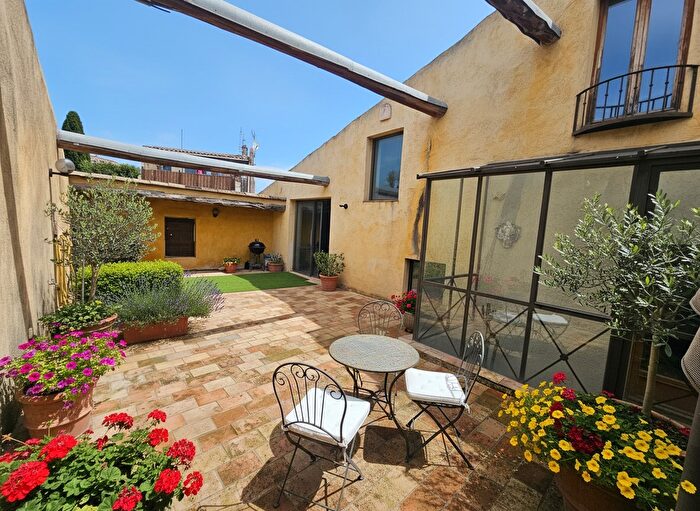 Maison à vendre - Lambesc - 9 pièces - 6 chambres