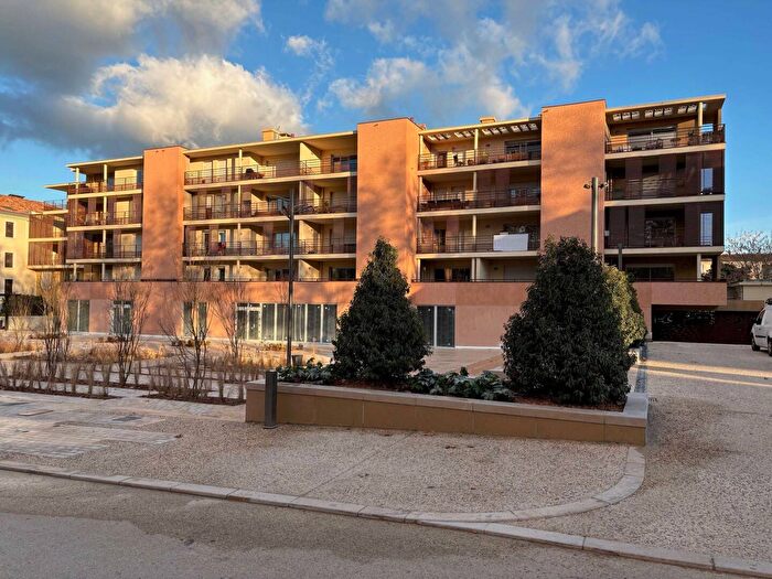 Centre Vieille Ville, Brignoles - Appartement 4 pièces à louer