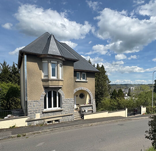 Maison 4 pièces à Ussel, à vendre