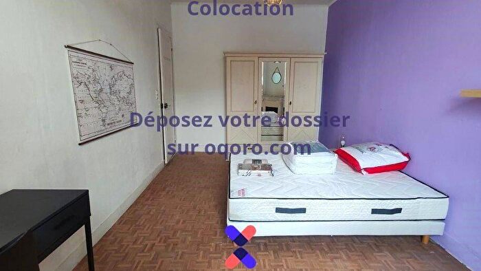 Appartement à louer - Crêt de Roc, Saint-Étienne - 5 pièces - 4 chambres