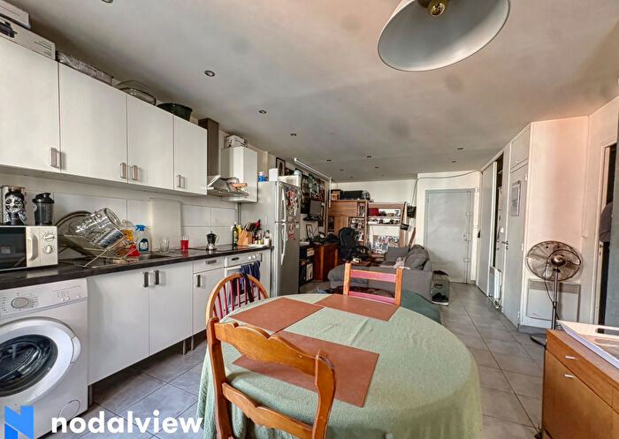 Appartement à vendre - Marseille e , Cours julien, Notre-Dame-des-Monts - 2 pièces - 1 chambre