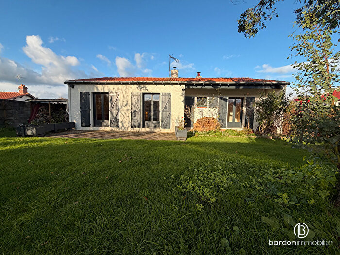Maison à vendre - Saint-Étienne-de-Mer-Morte - 4 pièces - 2 chambres
