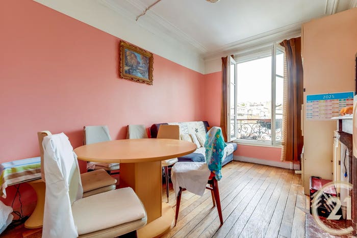 Appartement 2 pièces à Paris 17ème, La Fourche, Guy Moquet, à vendre