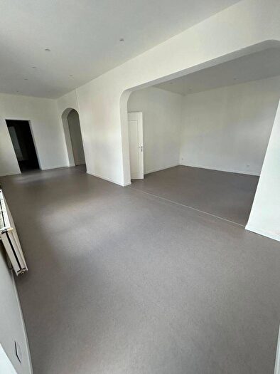Maison 6 pièces à Brebières, à louer