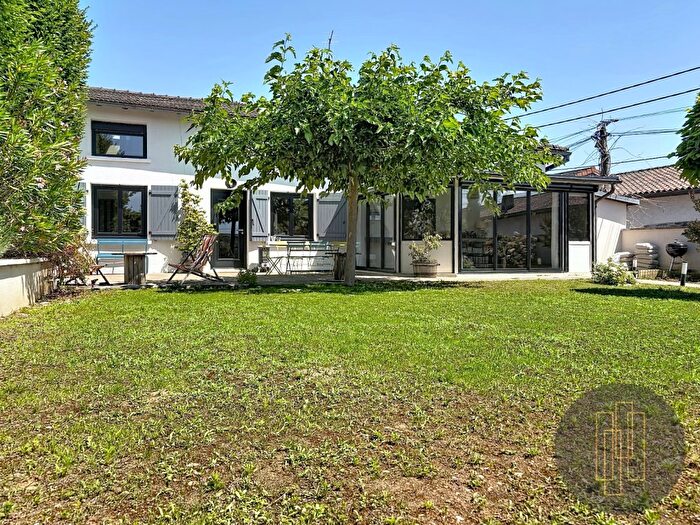 Maison 4 pièces à Reyrieux, à vendre