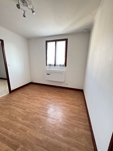 Appartement à louer - Vitry-sur-Seine, Huit Mai - 2 pièces - 1 chambre