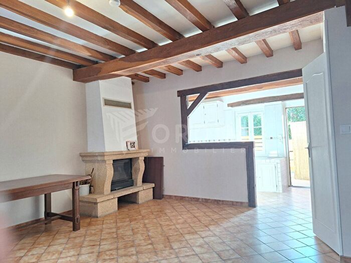 Maison à louer - Champignelles - 4 pièces - 3 chambres