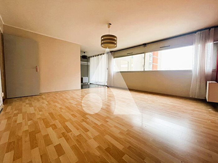 Appartement à vendre - Sucy-en-Brie, Centre-ville - 3 pièces - 2 chambres