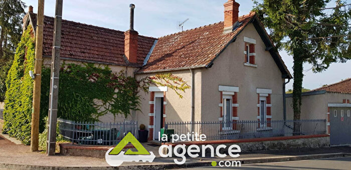 Maison à vendre - Dun-sur-Auron - 4 pièces - 3 chambres