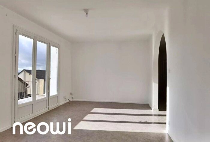 Appartement à louer - Alouettes, Aurillac - 3 pièces - 2 chambres