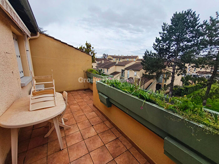 Appartement à vendre - Guilherand-Granges - 4 pièces - 3 chambres