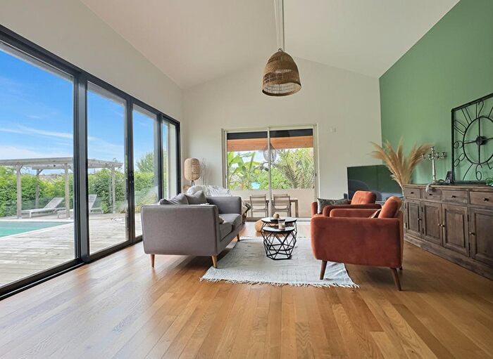 Maison 6 pièces à Galgon, à vendre