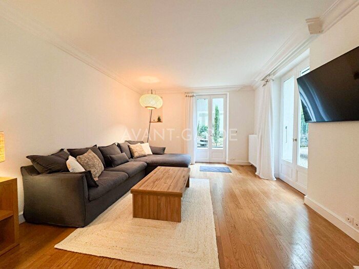 Appartement à louer - Charles Laffitte, Neuilly-sur-Seine - 4 pièces - 2 chambres