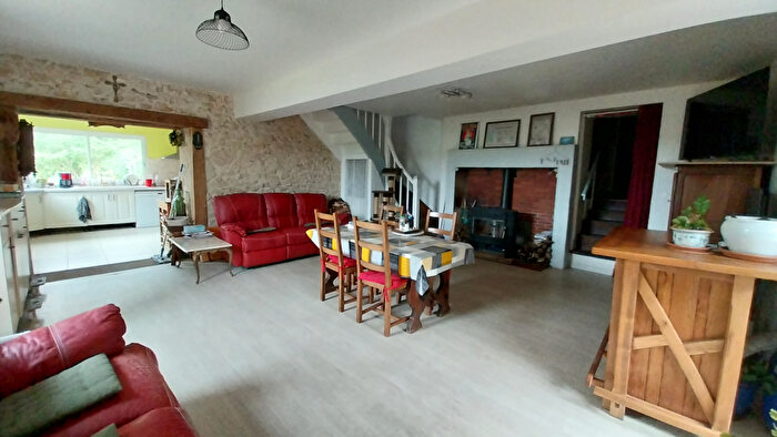 Maison à vendre - Château-lévêque - 4 pièces - 3 chambres