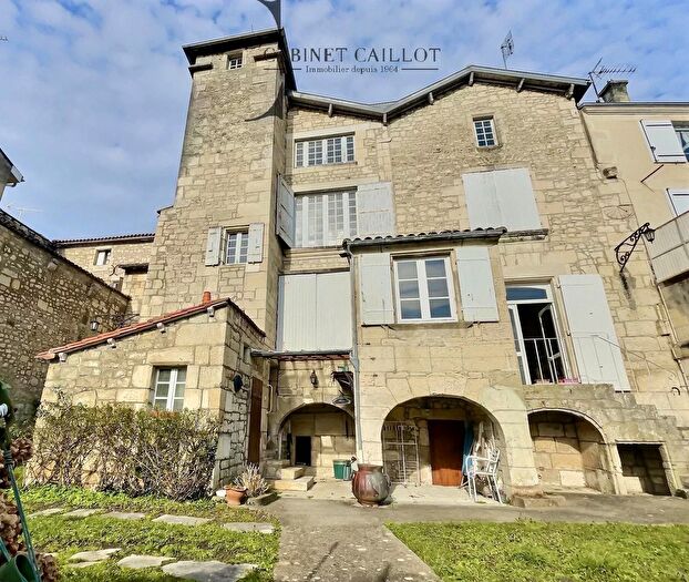 Maison à vendre - Pons - 15 pièces - 9 chambres