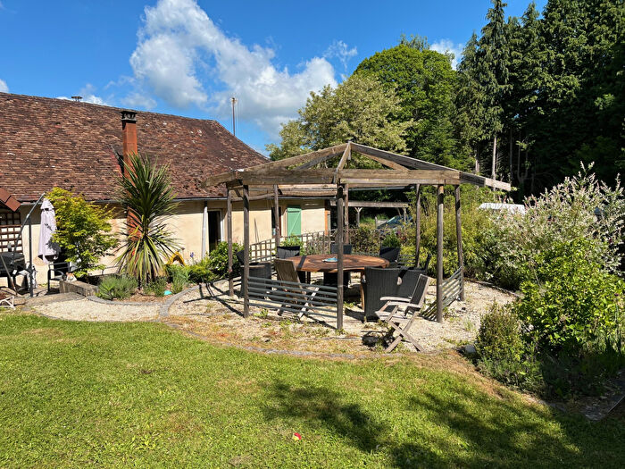 Maison à vendre - Coussac-Bonneval - 6 pièces - 4 chambres