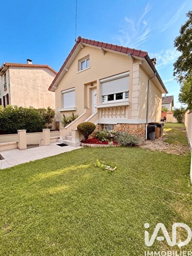 Conflans-Sainte-Honorine, Fin-d'Oise : Maison 4 pièces à vendre