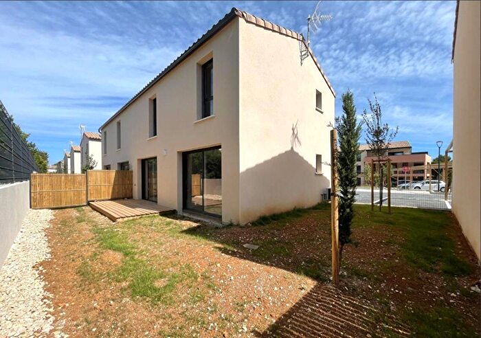 Nord, Uzès : Maison 4 pièces à louer