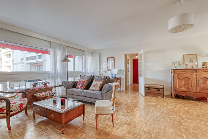 Appartement 5 pièces à vendre - Nanterre, Vieux Pont