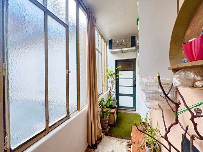 Appartement à vendre - Aubervilliers, Paul Bert - 3 pièces - 2 chambres